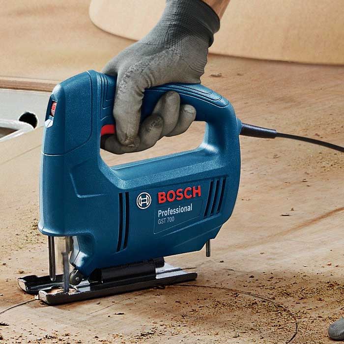 SIERRA CALADORA BOSCH GST 650 450W 120V